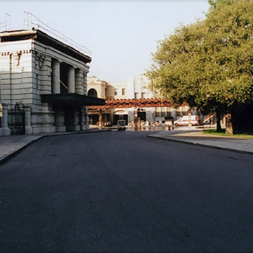 Embassy Courtyard / New York Park | Warner Bros. Studio Operations